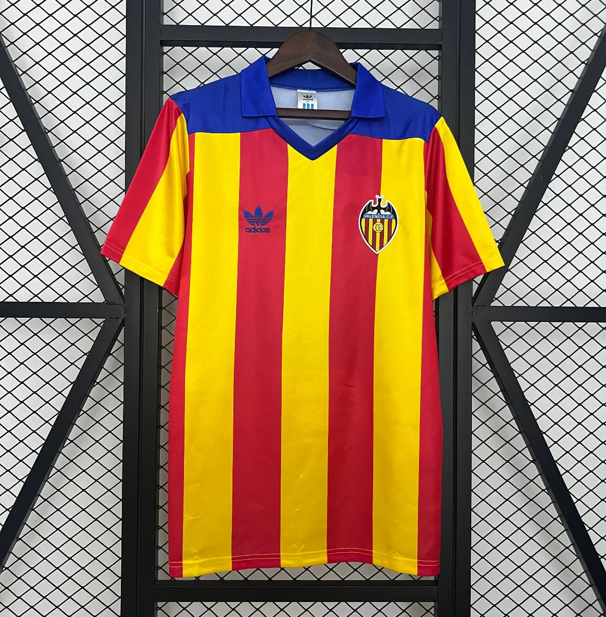 Valencia 2006-07 Retro Shirt – Fútbol Club Vintage